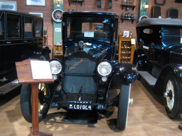 Packard Model 3-25 Twin-Six Brougham (1918) - Letocar